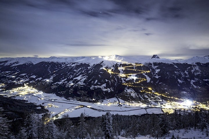 The world's longest floodlit toboggan run | 14 km | Austria